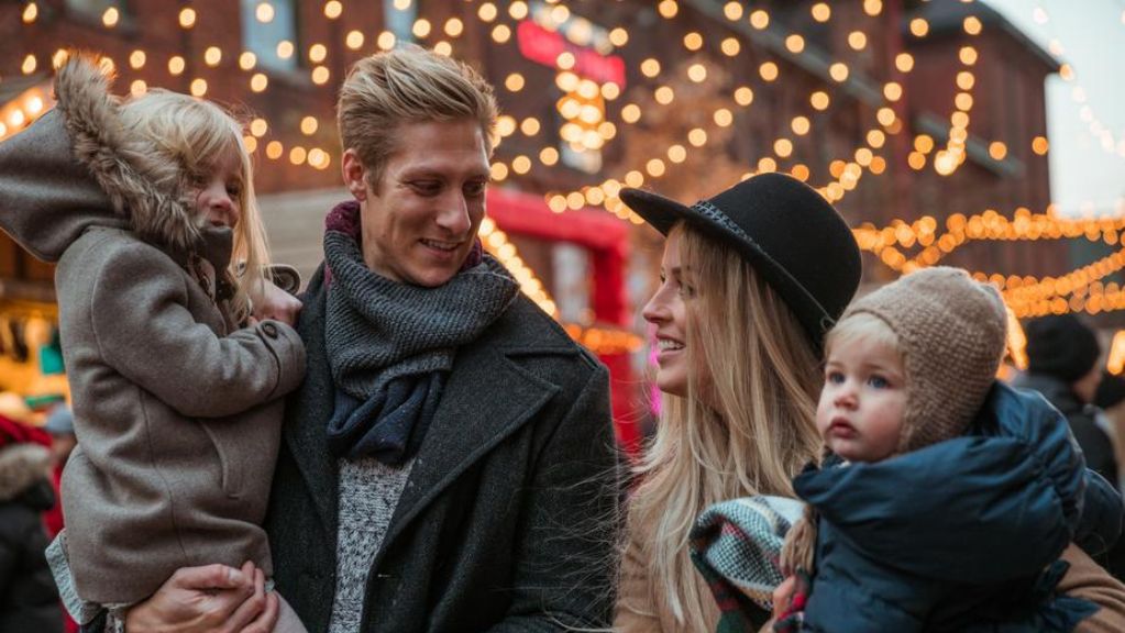 Cu familia la Colindat! | Creator